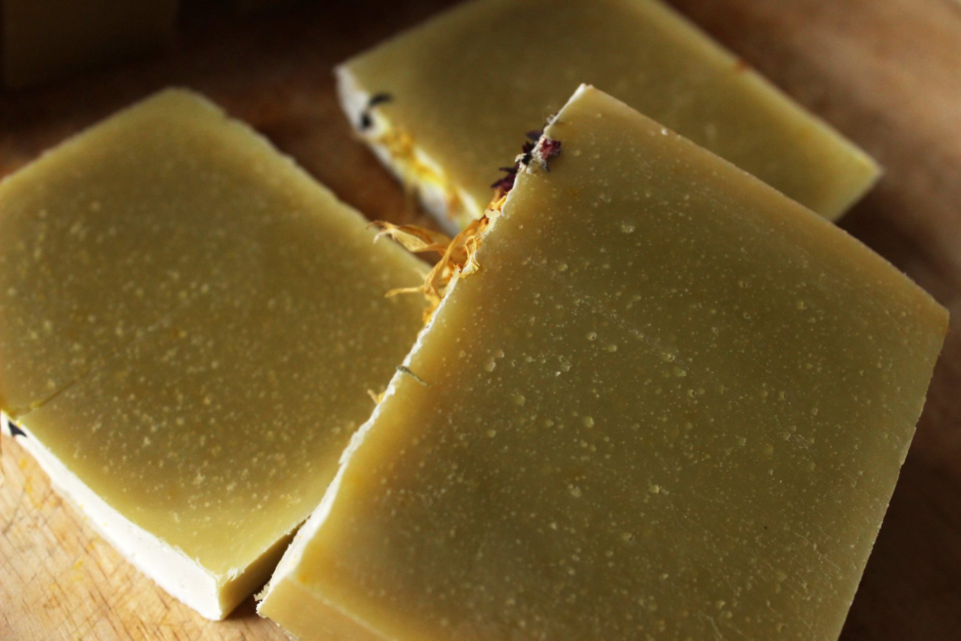 Cold Process Soap with Chamomile, Hibiscus & Calendula Tutorial